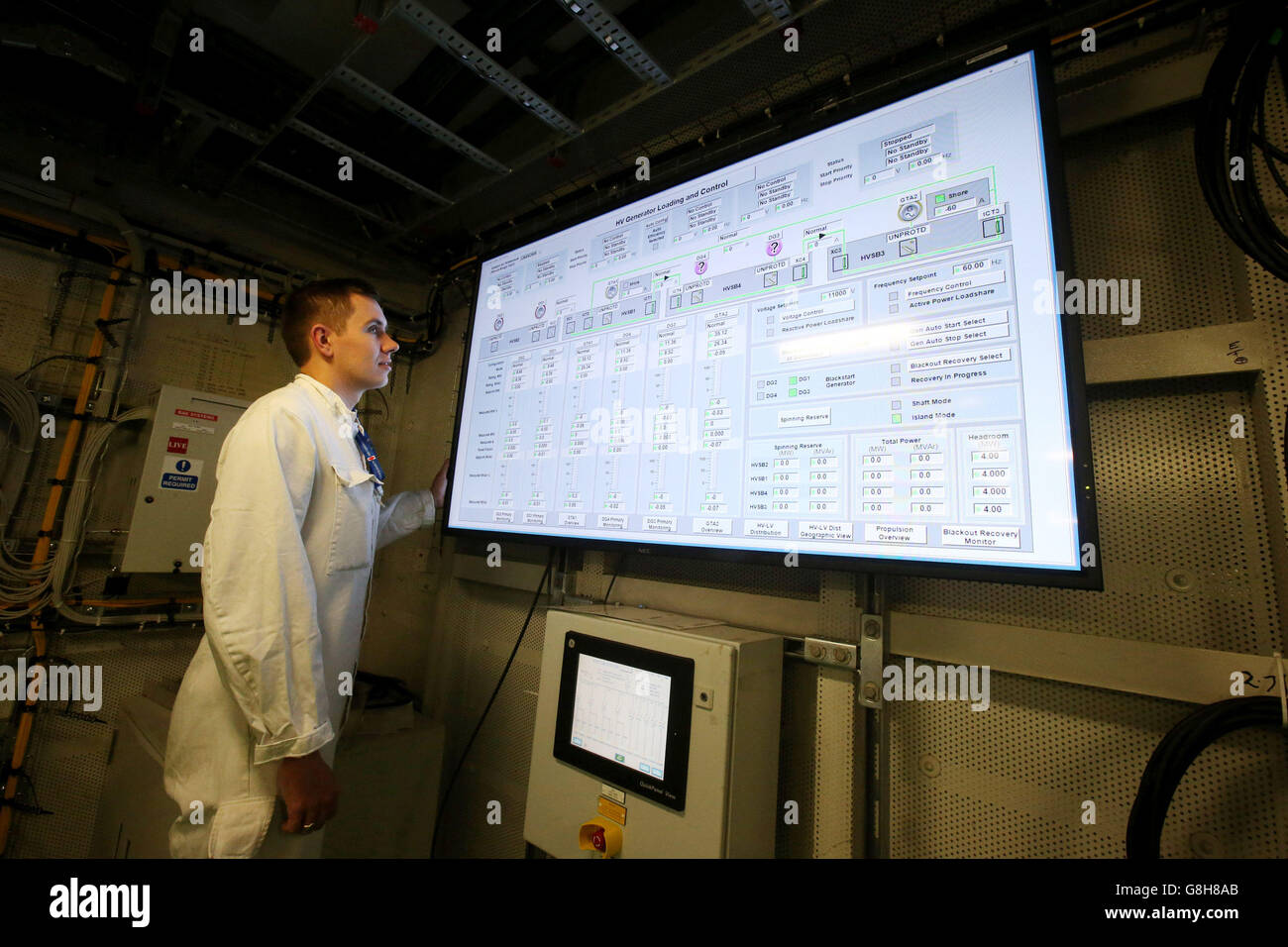 Hms andrew hi-res stock photography and images - Alamy