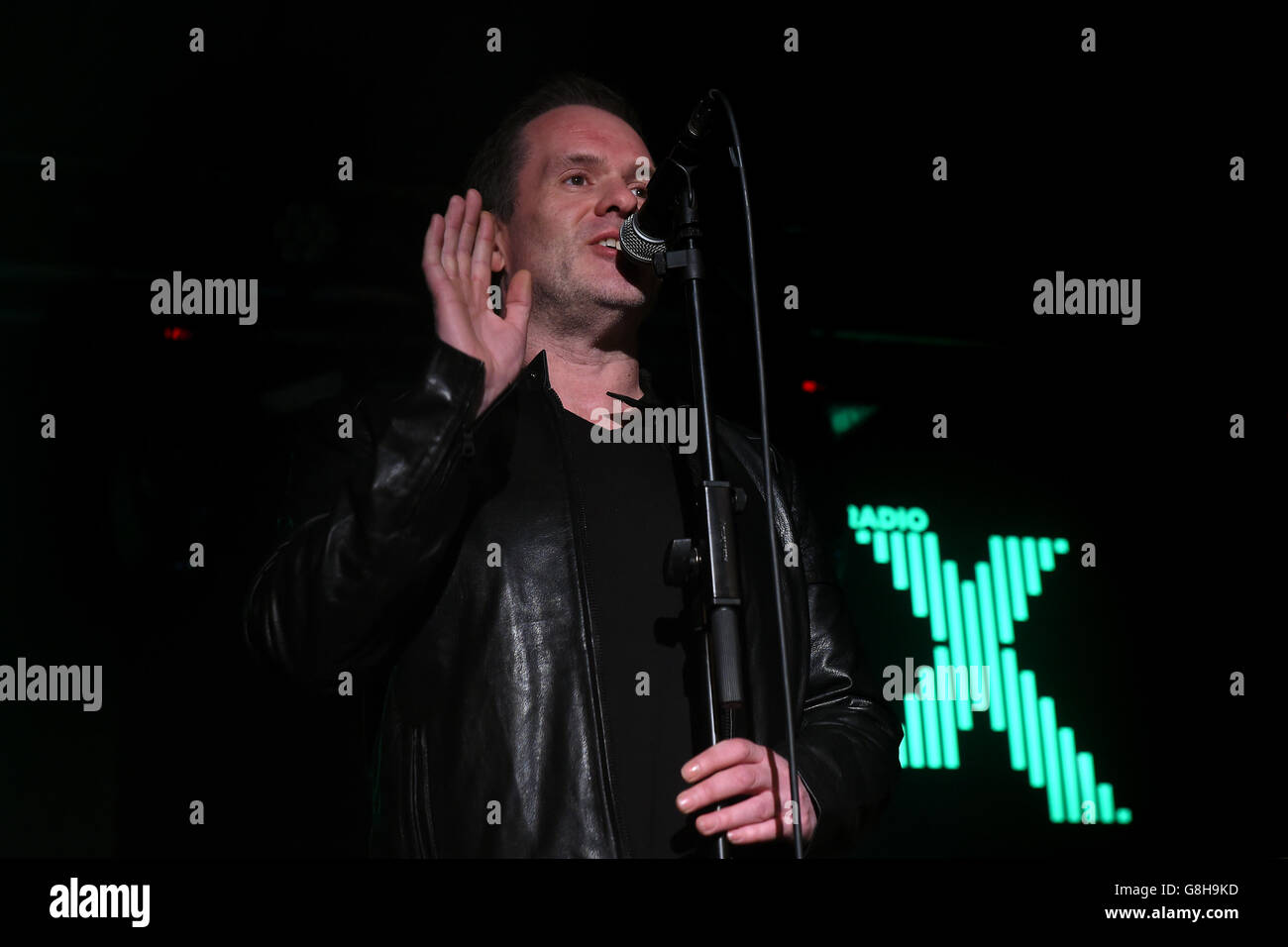 Showbiz radio moyles hi-res stock photography and images - Alamy