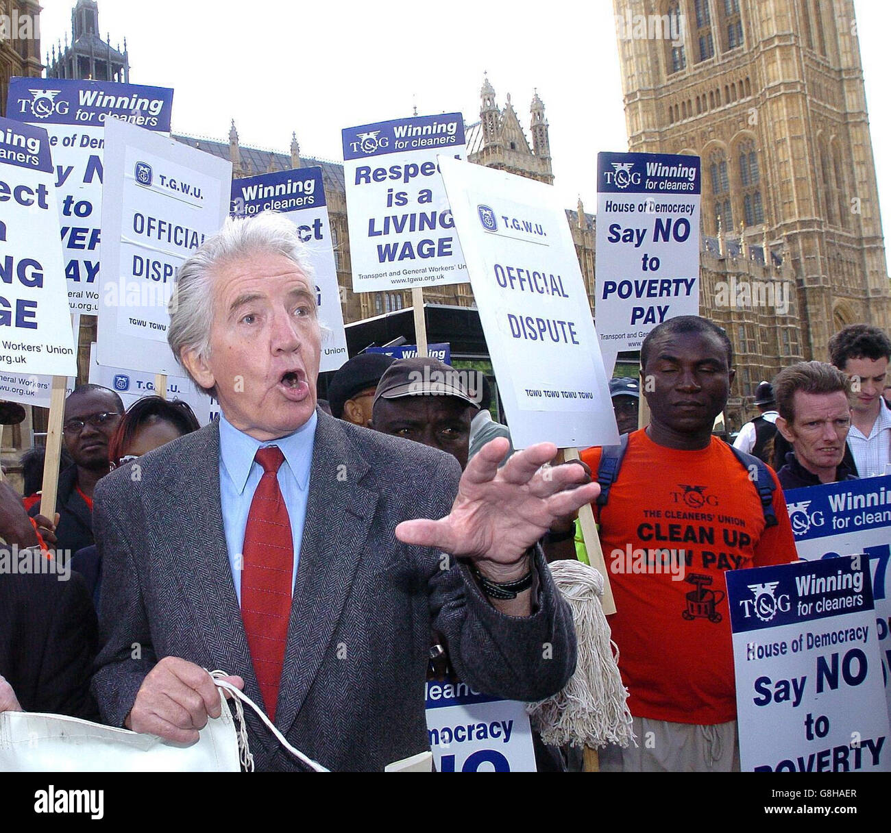 Cleaners Strike - Houses of Parliament Stock Photo - Alamy