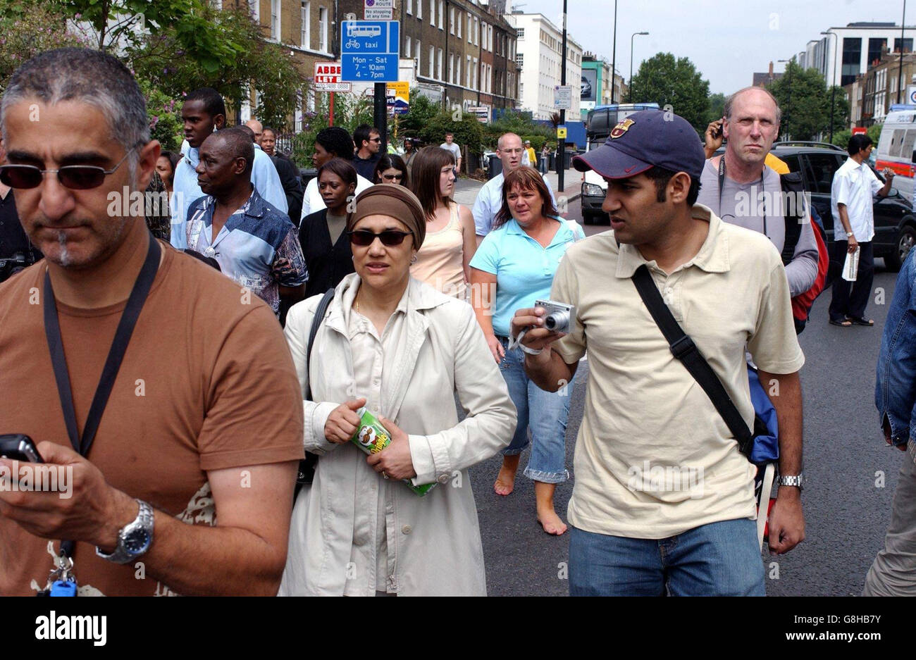 Oval underground station hi-res stock photography and images - Alamy