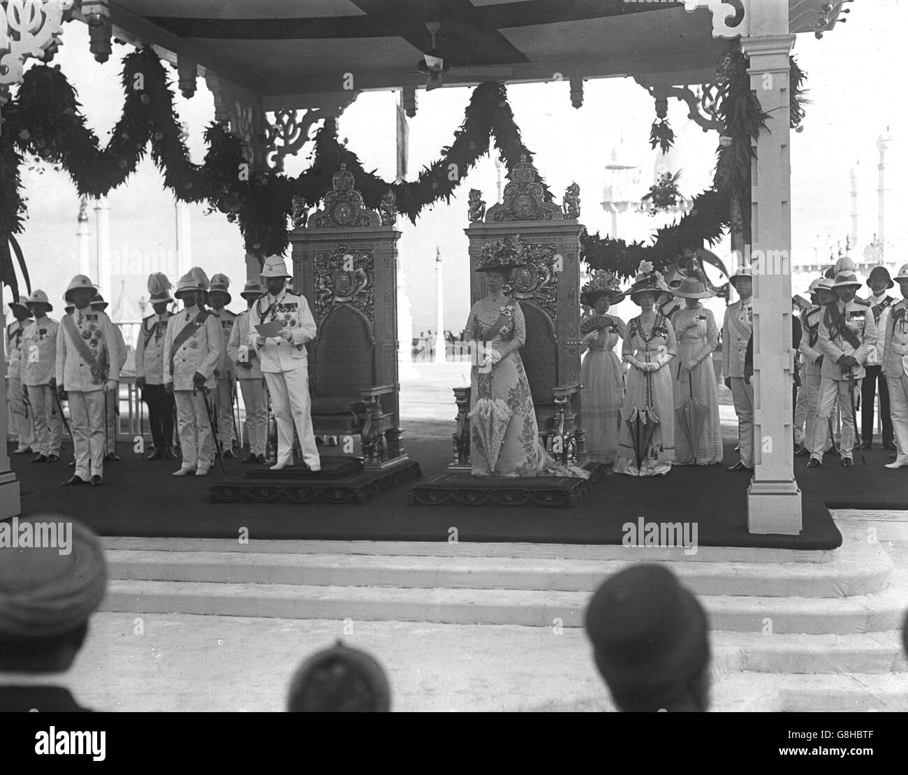 King george v making his speech on the apollo bunder hi-res stock ...