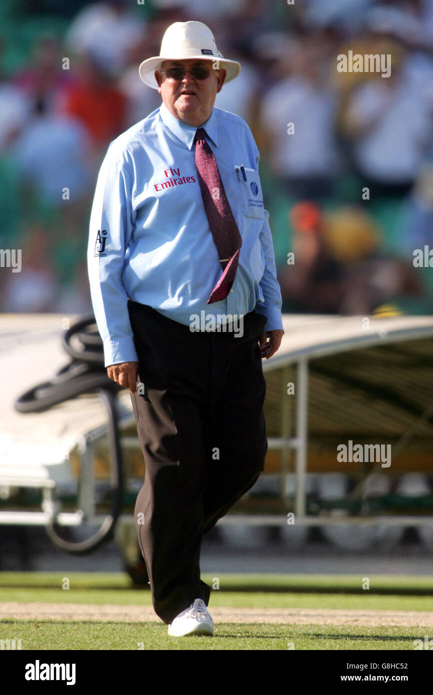 Umpire David Shepherd after his final game before retirement Stock ...