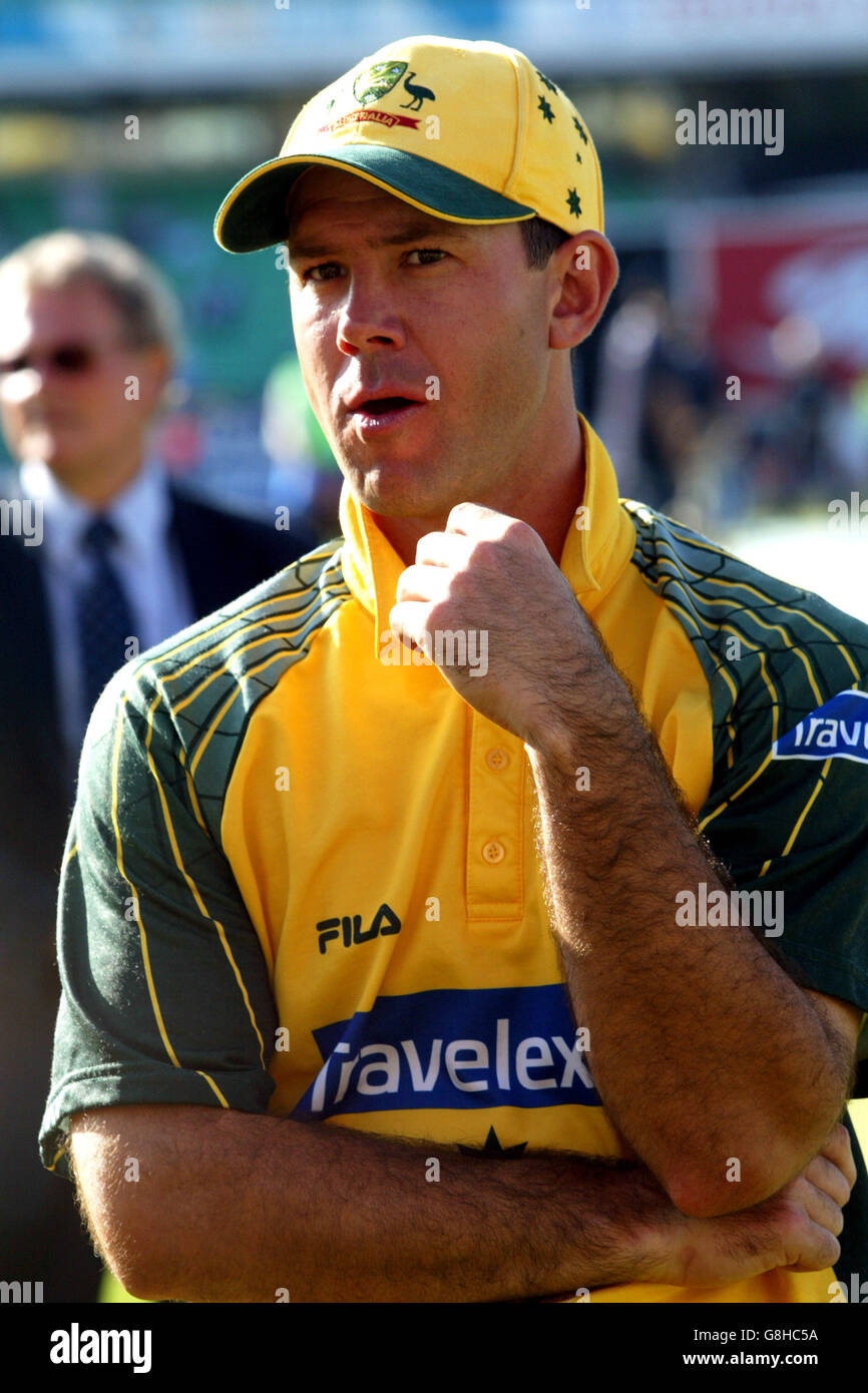 Ricky ponting 2005 hi-res stock photography and images - Alamy