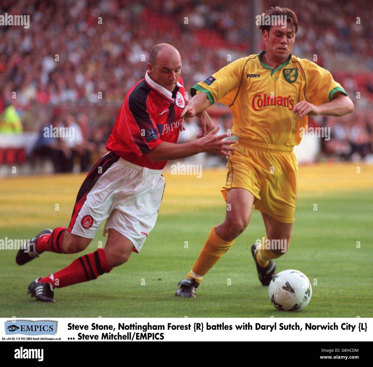 One action full right left red football hi-res stock photography and ...