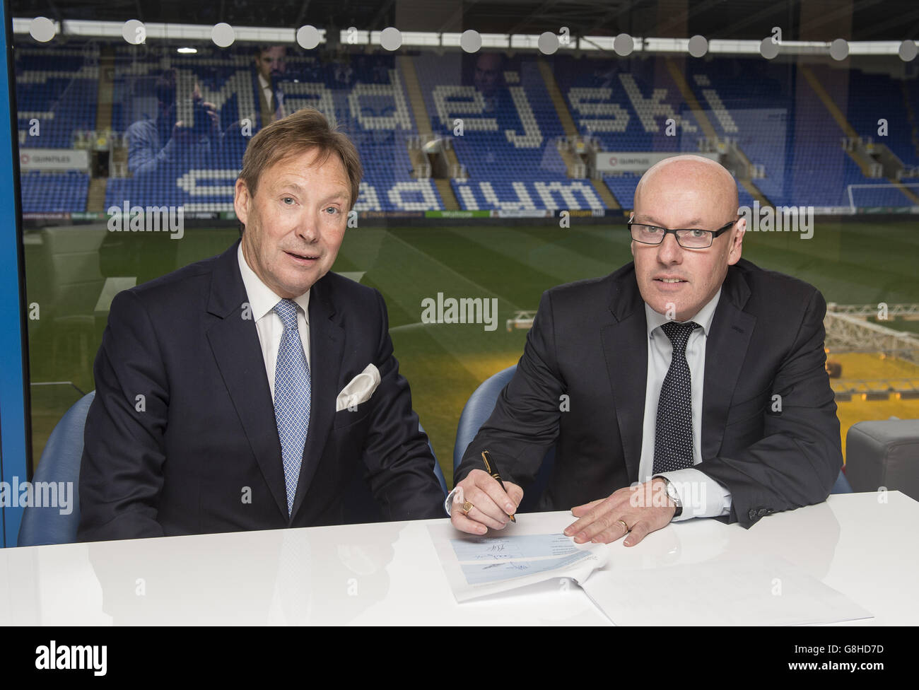 Reading FC Chief Executive Nigel Howe (left) looks on as new manager ...