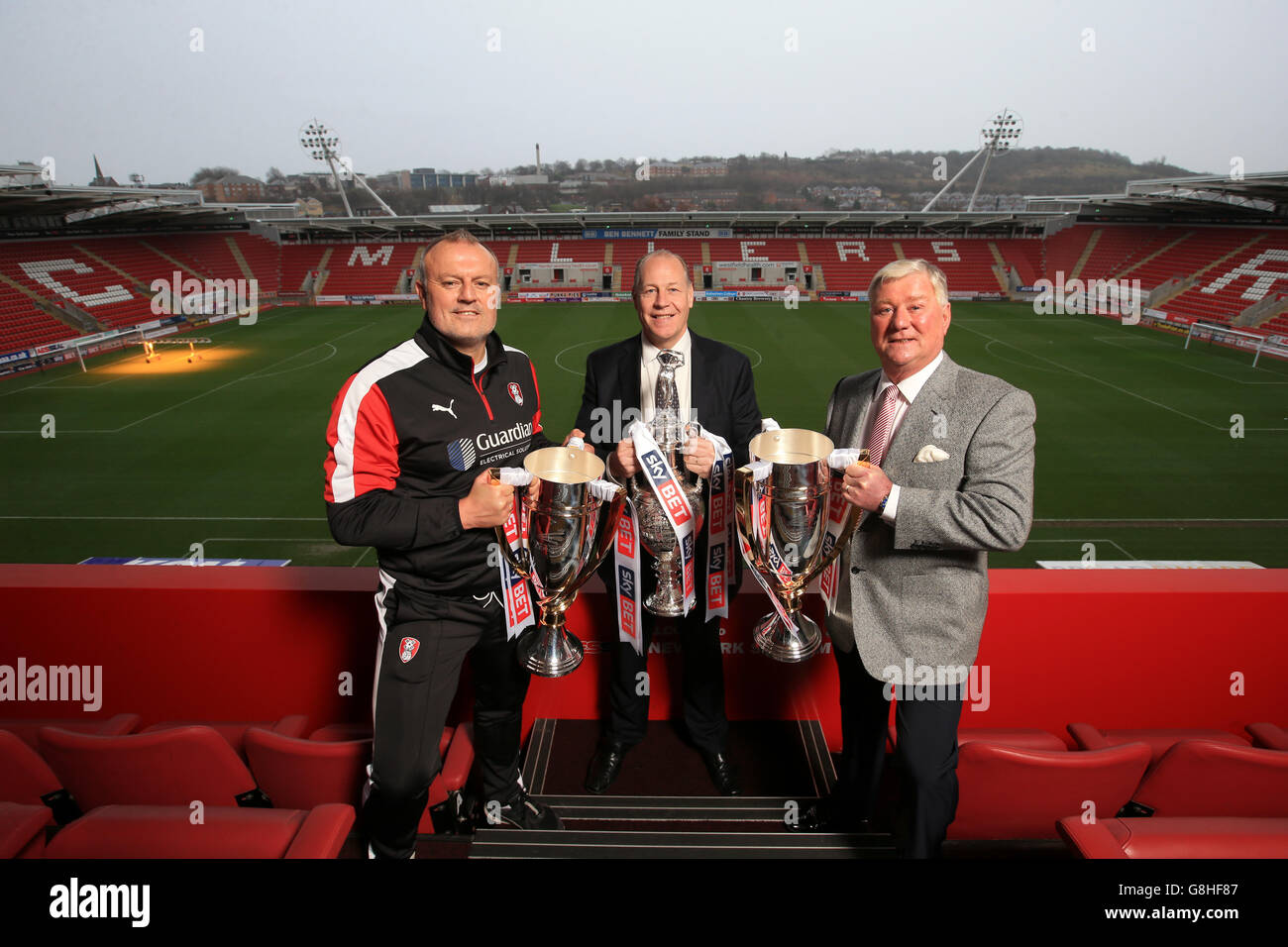 Rotherham united logo hi-res stock photography and images - Alamy