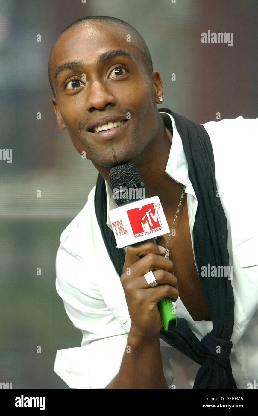 MTV's TRL - Total Request Live. Simon Webbe during his guest appearance ...