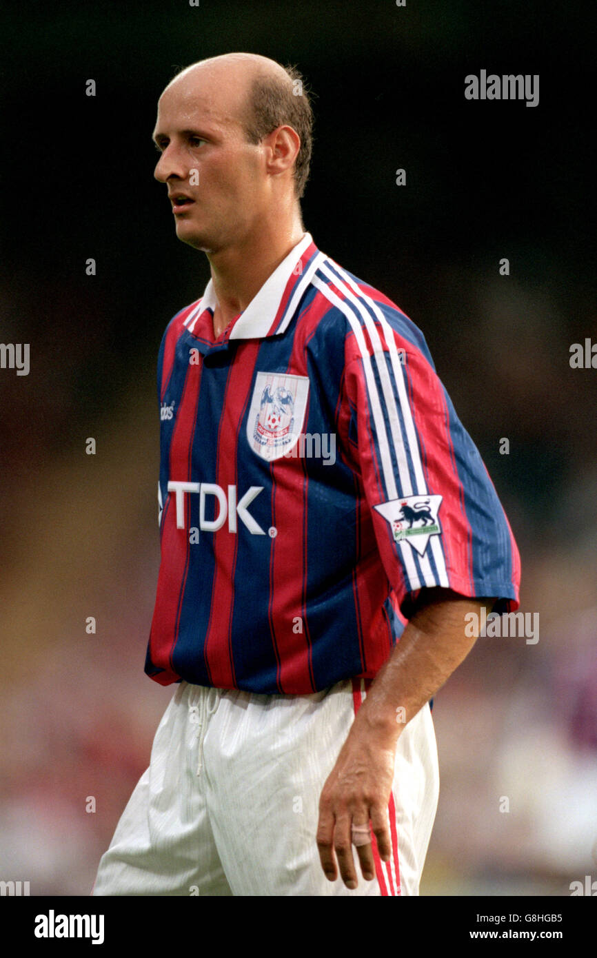 Attilio lombardo crystal palace hi-res stock photography and images - Alamy
