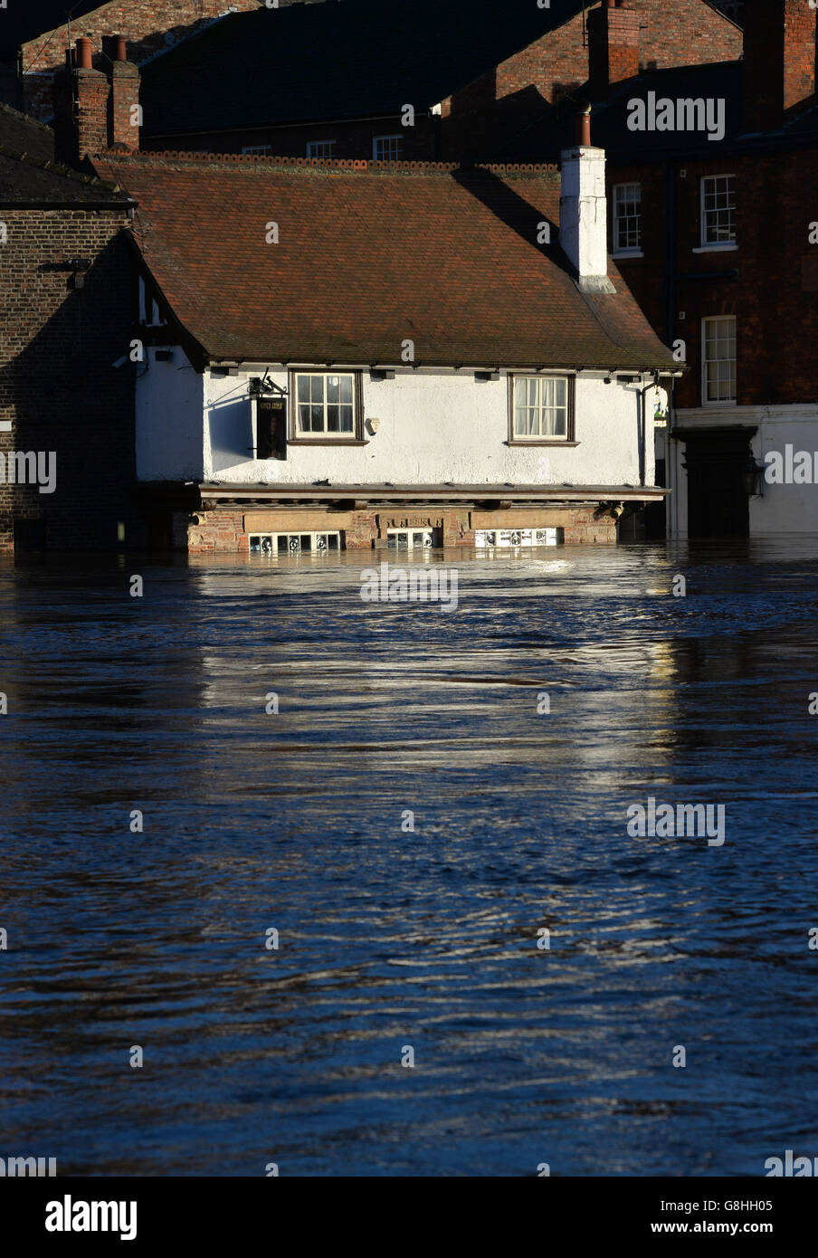 The Kings Arms pub is flooded in York, after the River Foss and Ouse ...