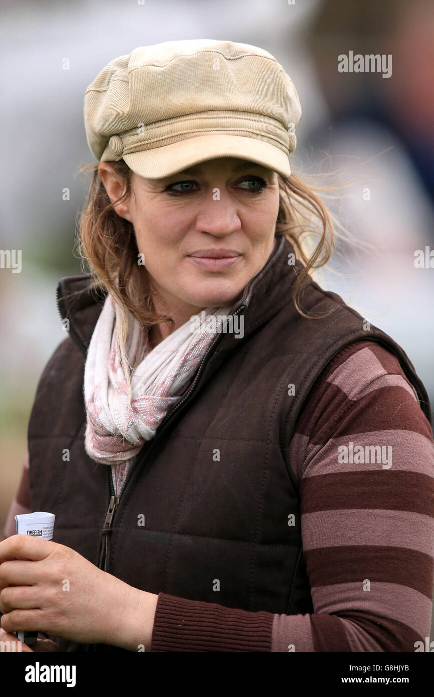 Leicester Races. Sarah-Jayne Davies, trainer Stock Photo - Alamy