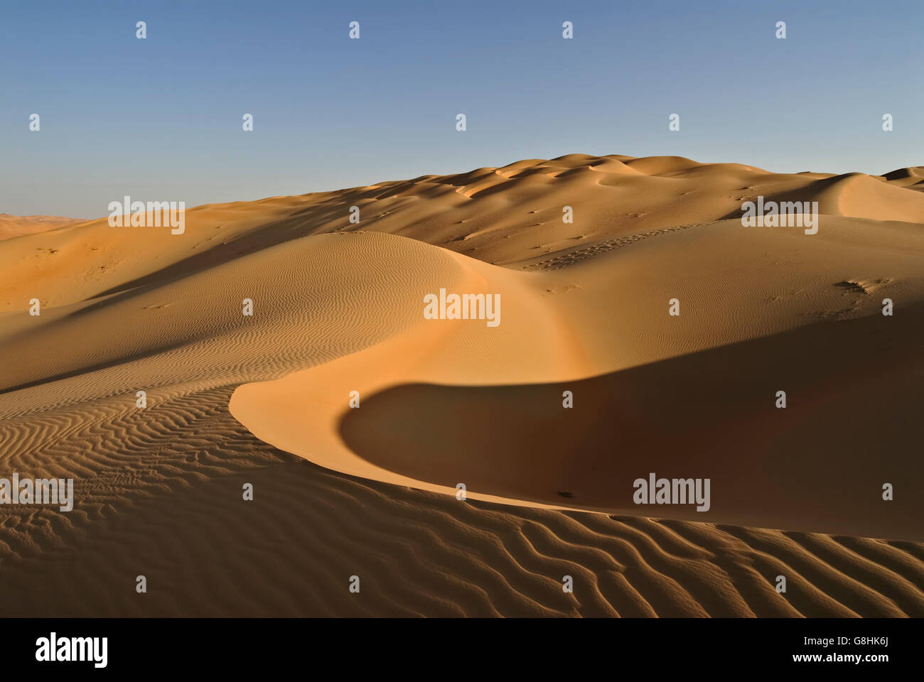 Wide desert hi-res stock photography and images - Alamy