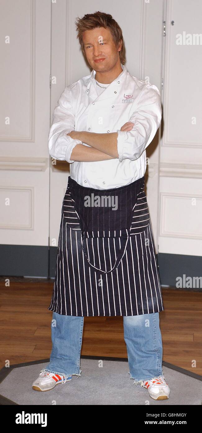 Jamie Oliver Meets His New Interactive Waxwork Model - Madame Tussauds ...