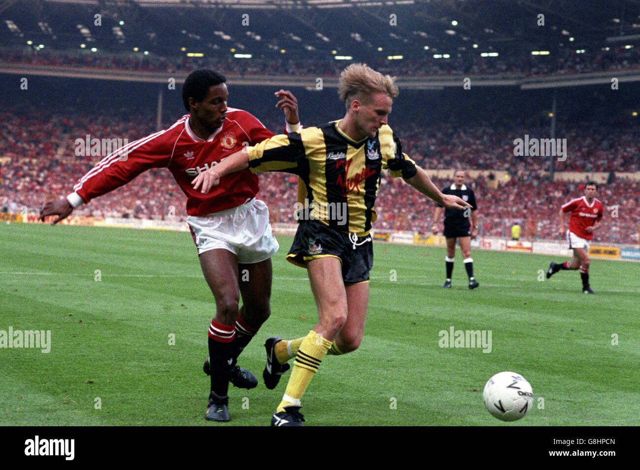 Paul ince fa cup final crystal palace hi-res stock photography and ...