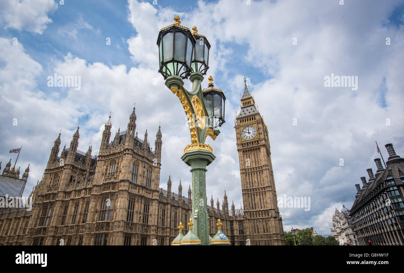 Big ben westminster bridge lamps hi-res stock photography and images ...