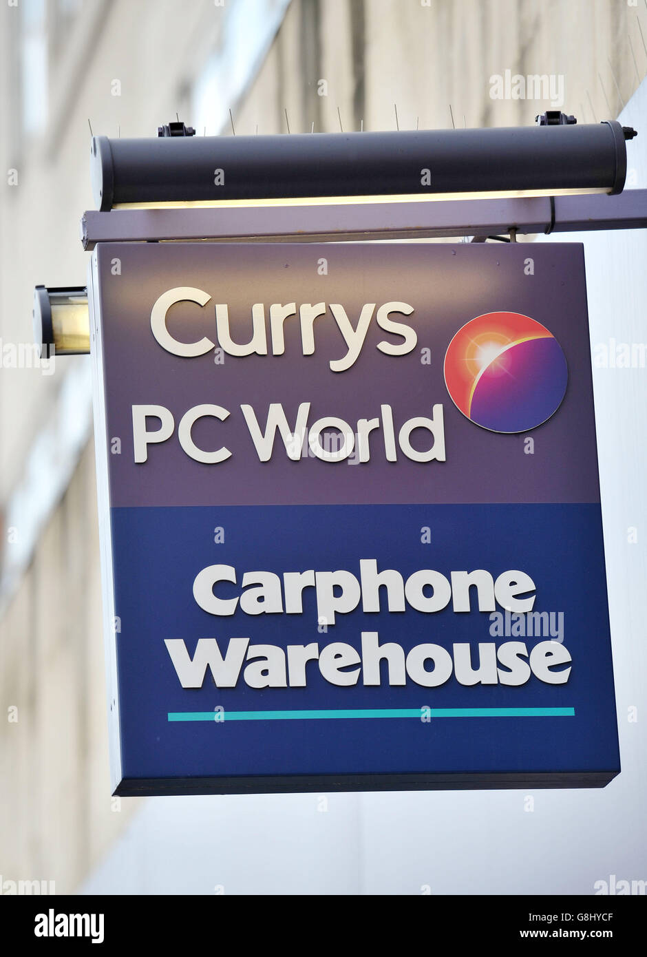 Currys sign hi-res stock photography and images - Alamy