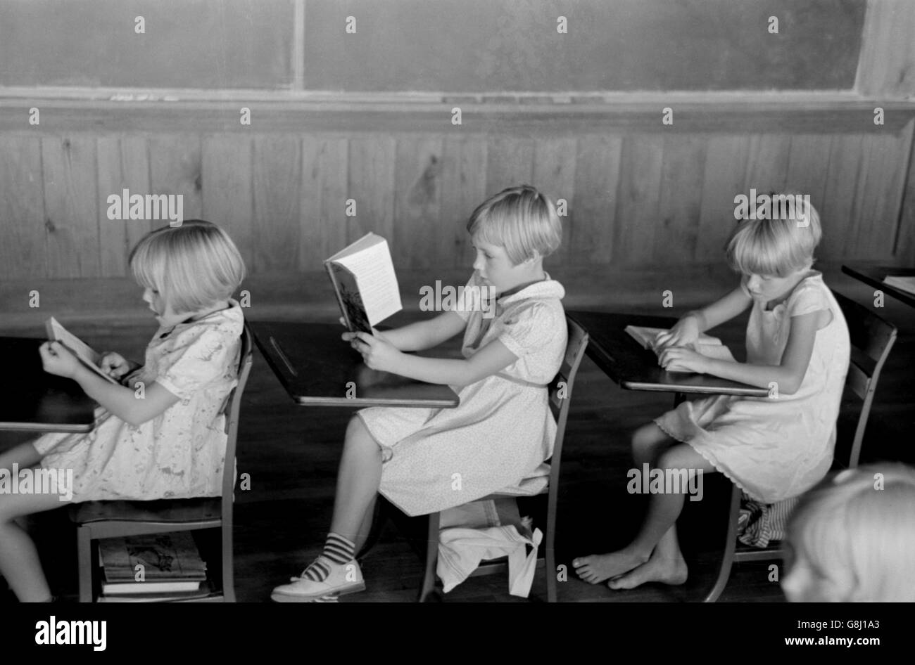 Schoolchildren Reading in Classroom, Fort Dick Project, Arkansas, USA ...
