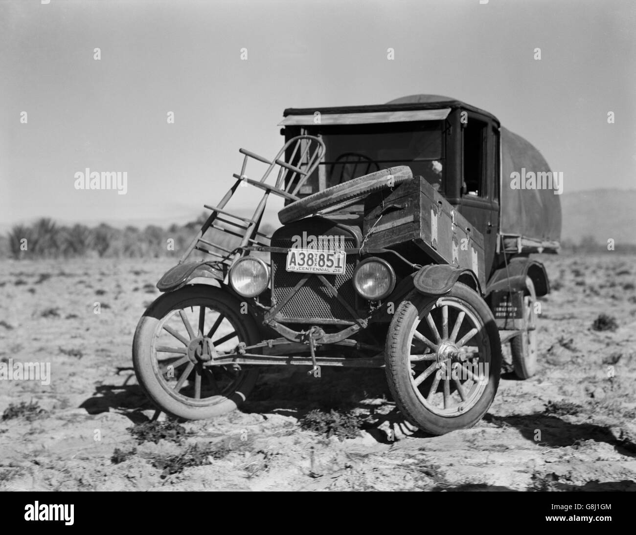 1930s farm wagon hi-res stock photography and images - Alamy