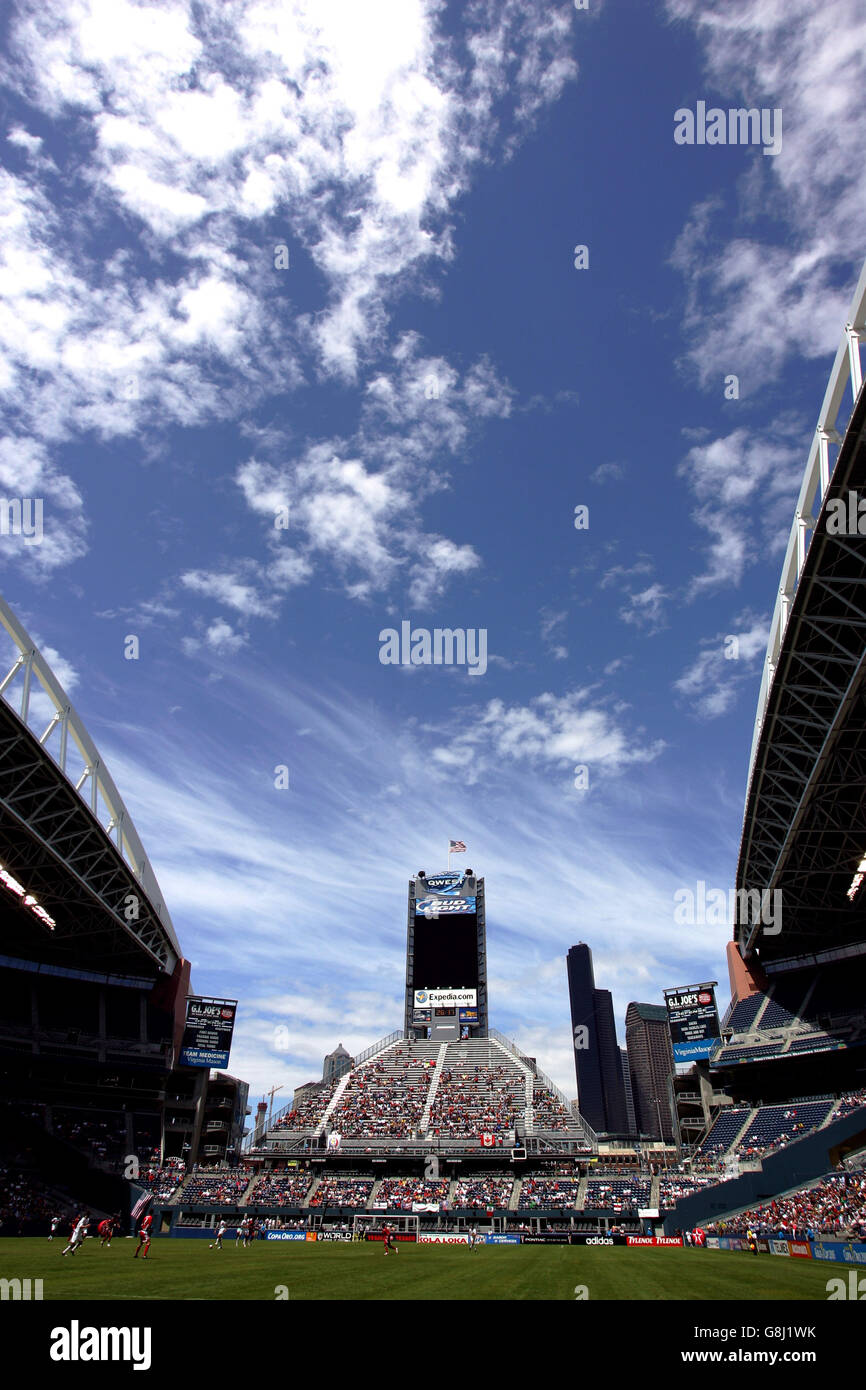 A general view of the qwest field stadium hi-res stock photography and ...