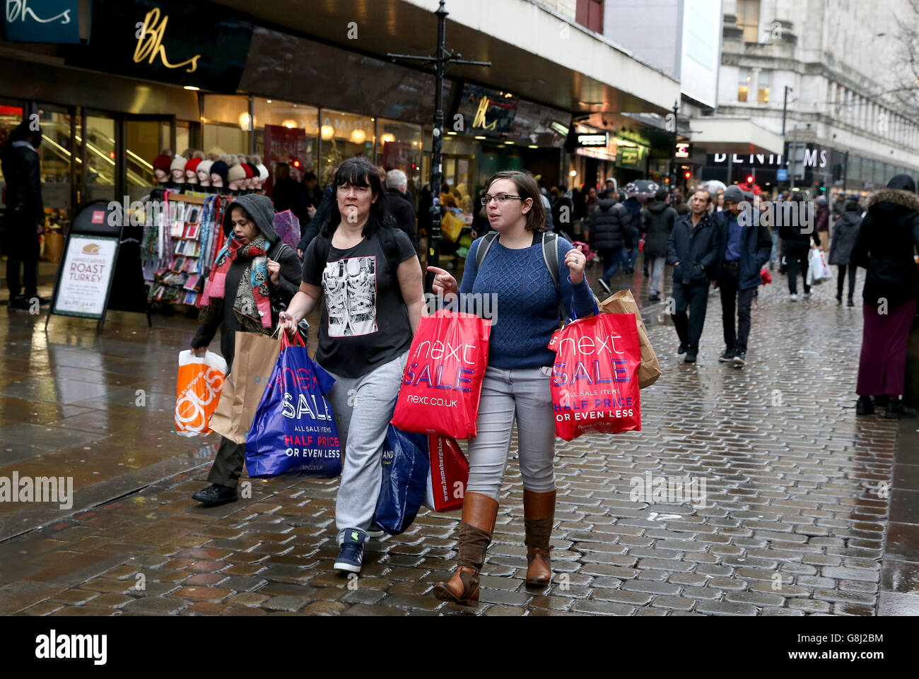 Shopping in manchester hi-res stock photography and images - Alamy