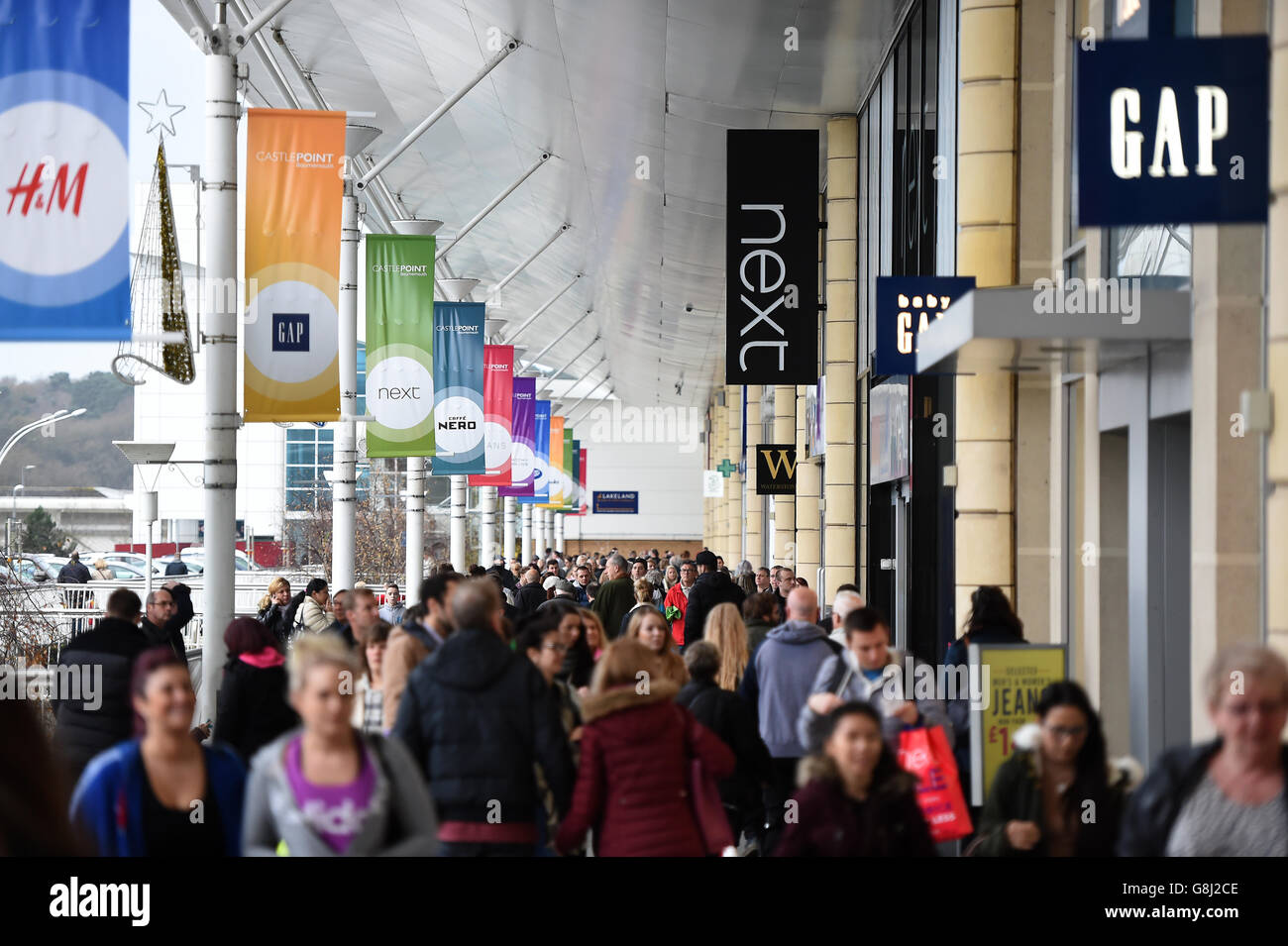 Shoppers boxing day sales castlepoint shopping centre hi-res stock ...