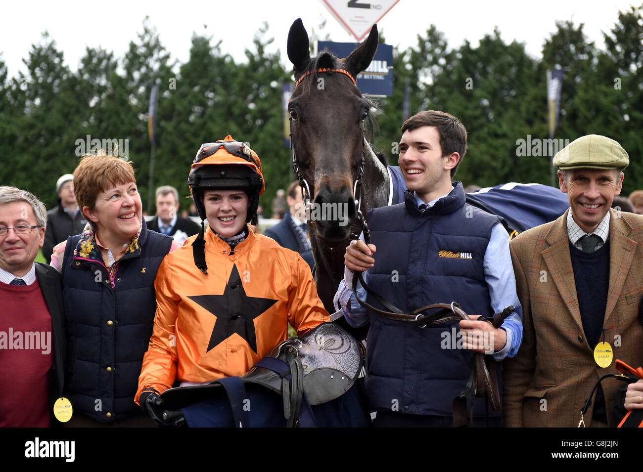Lizzie kelly jockey hi-res stock photography and images - Alamy