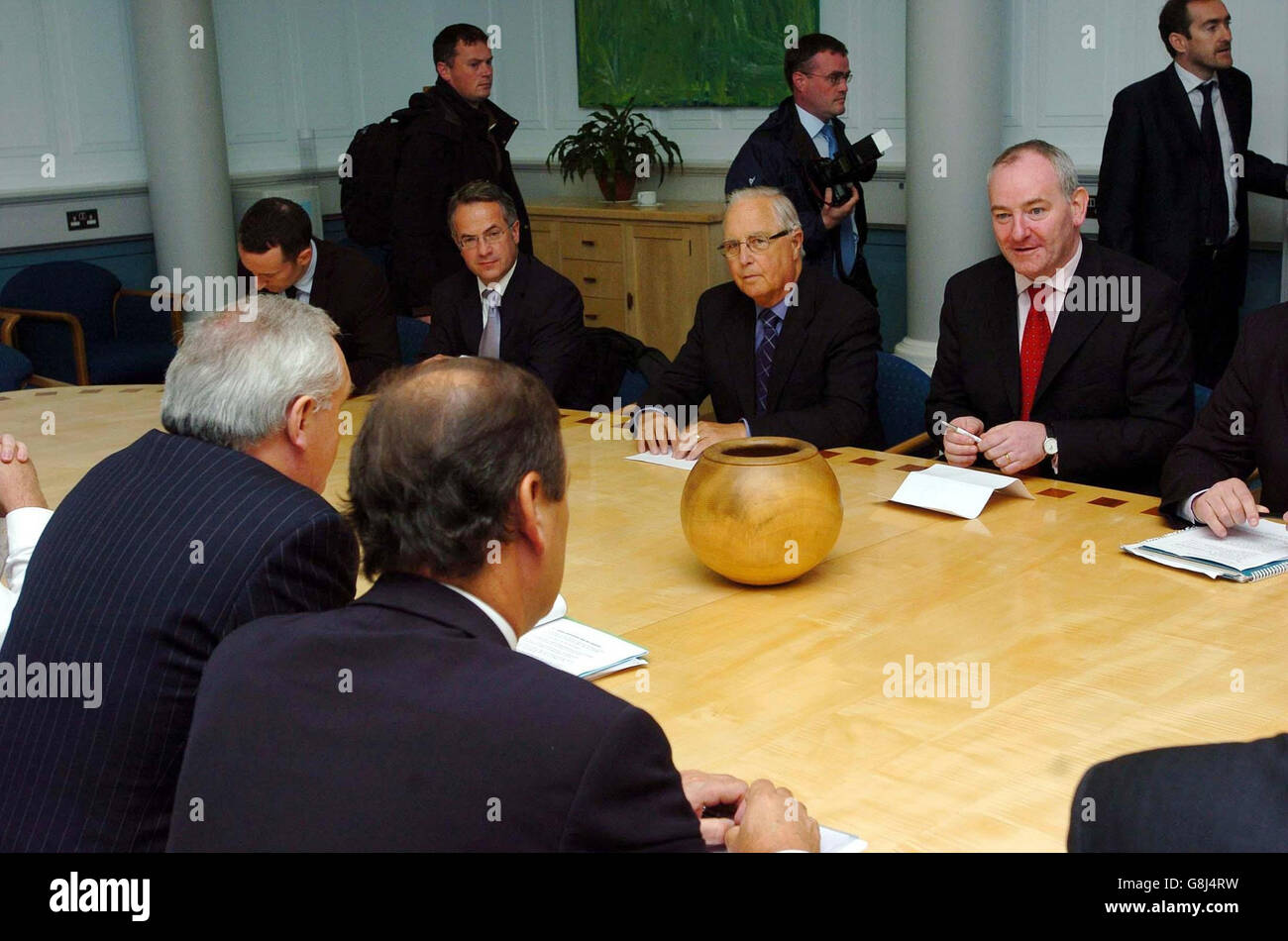 Peace Process Discussion - Government Buildings Stock Photo - Alamy