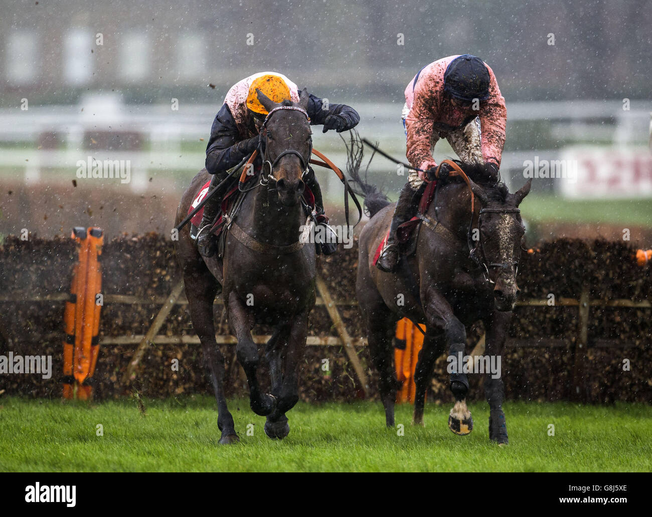 Sandown Park Races - 32Red Day Stock Photo - Alamy