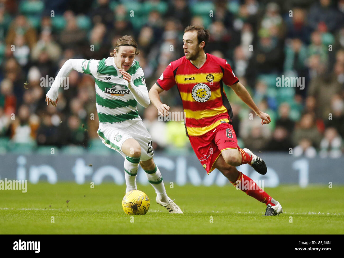 Partick thistles stuart bannigan hi-res stock photography and images ...