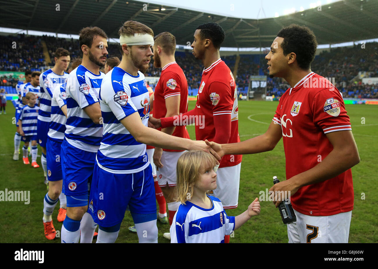 Reading's Chris Gunter (left) shakes hands with Bristol City's Korey ...