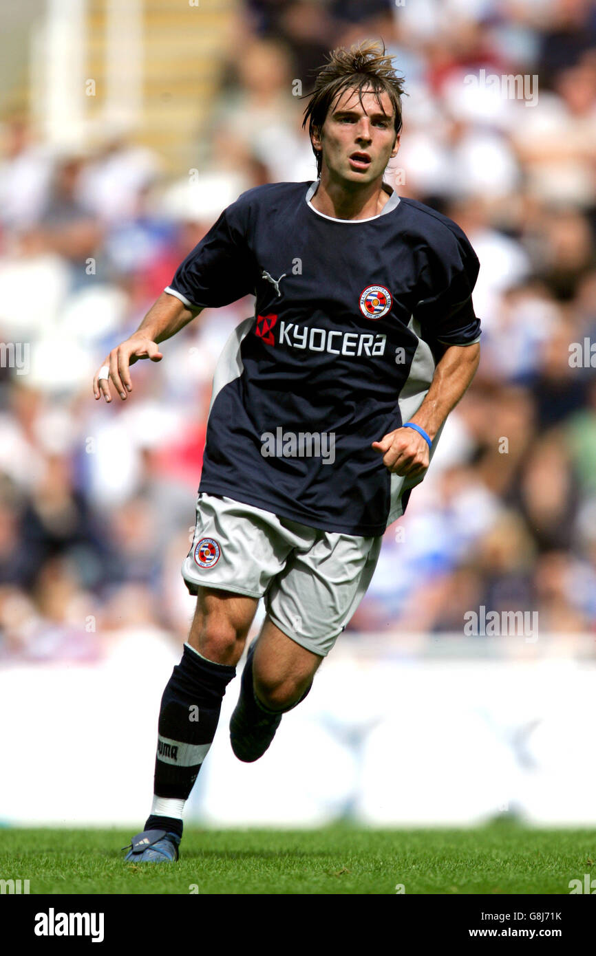 Bobby convey reading hi-res stock photography and images - Alamy