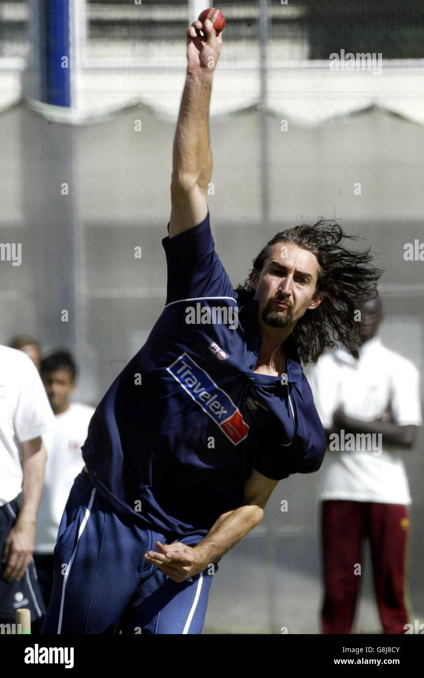 Jason gillespie of australia bowling hi-res stock photography and ...