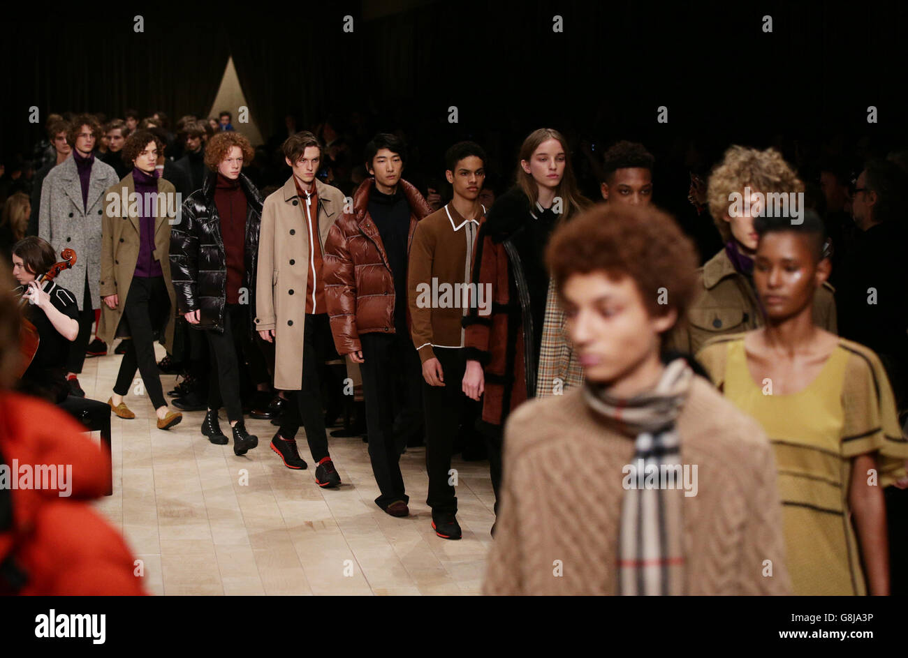 Burberry Prorsum Catwalk - London Collections Men AW2016 Stock Photo ...