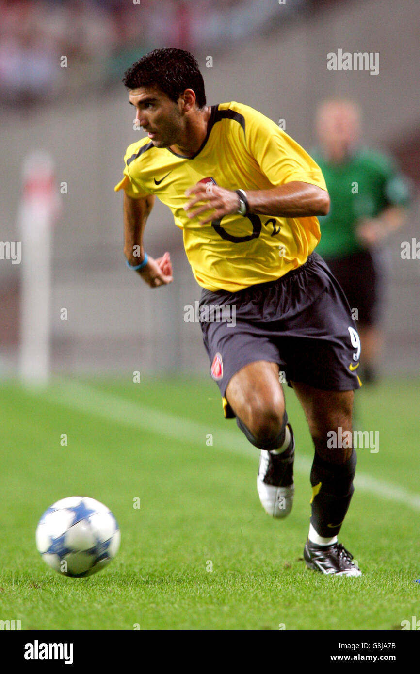 Jose reyes arsenal hi-res stock photography and images - Alamy
