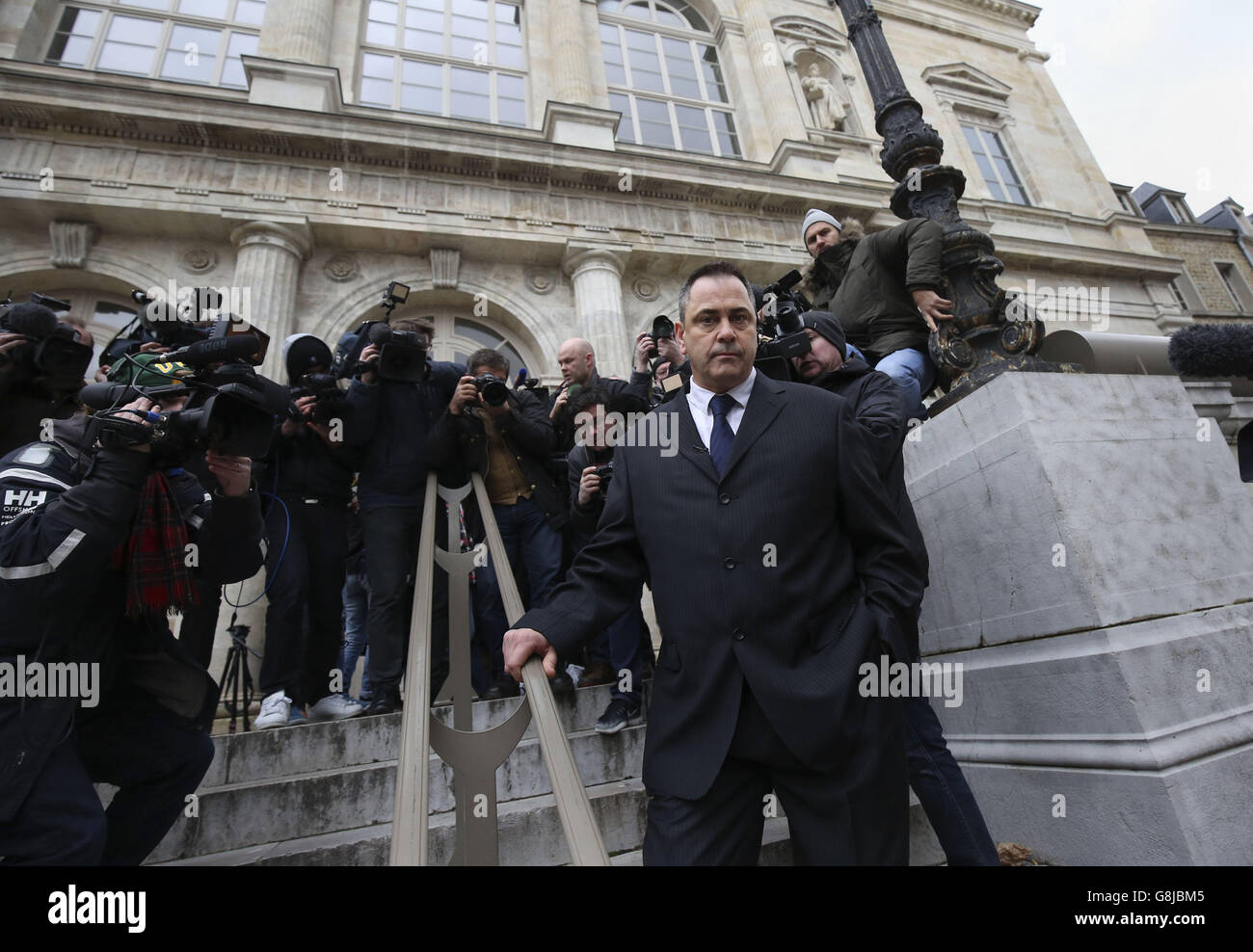 News courts refugee hi-res stock photography and images - Alamy