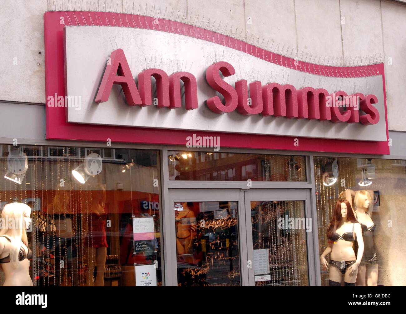 Ann summers shop hi-res stock photography and images - Alamy