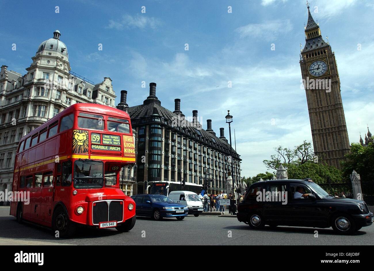 159 london bus hi-res stock photography and images - Alamy
