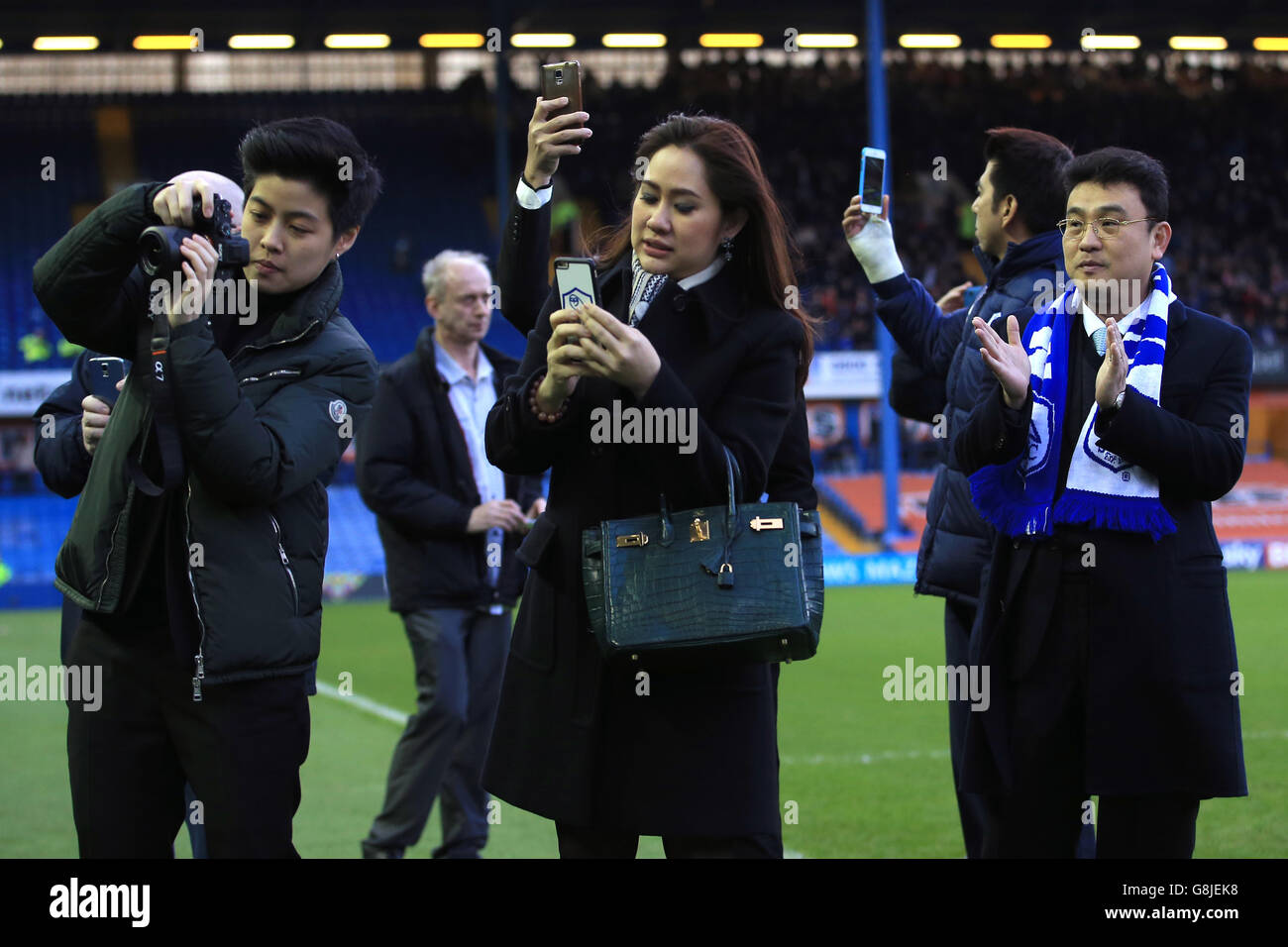 Sheffield Wednesday Chairman Dejphon Chansiri (right Stock Photo - Alamy