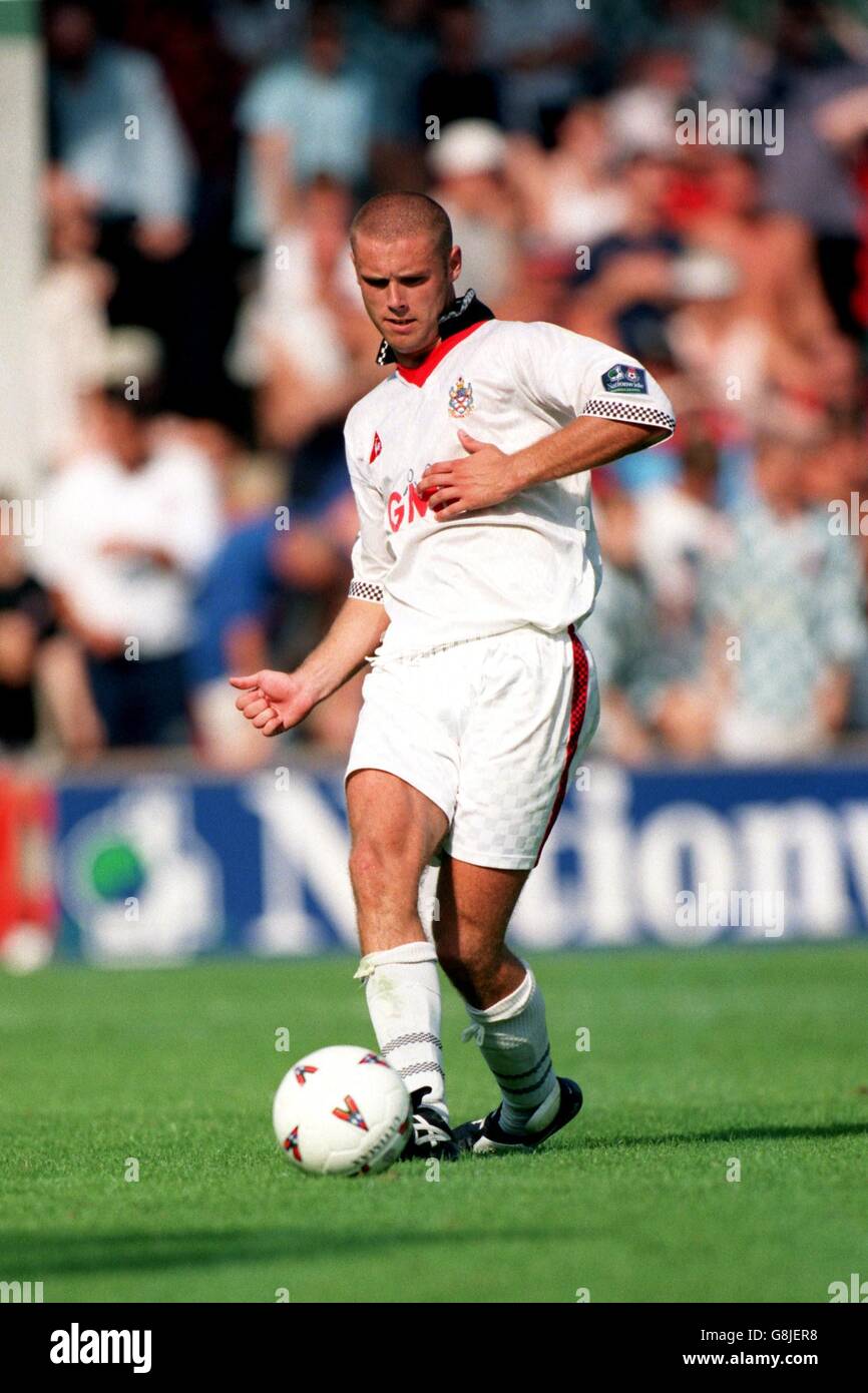 Danny cullip fulham hi-res stock photography and images - Alamy