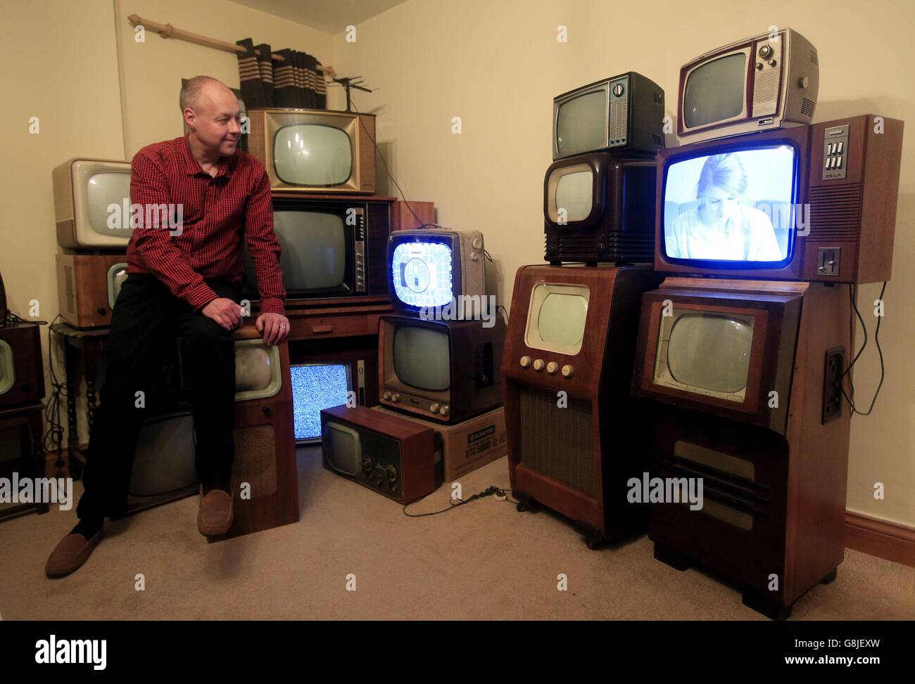 Tv set collection hi-res stock photography and images - Alamy