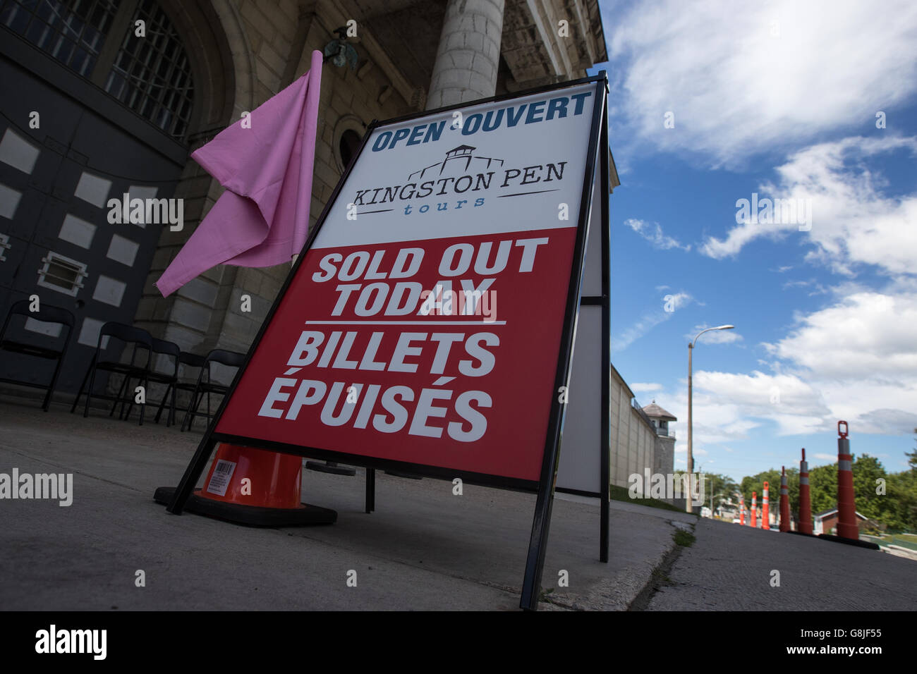 A sign announcing there are no more tickets for the tour at Kingston ...