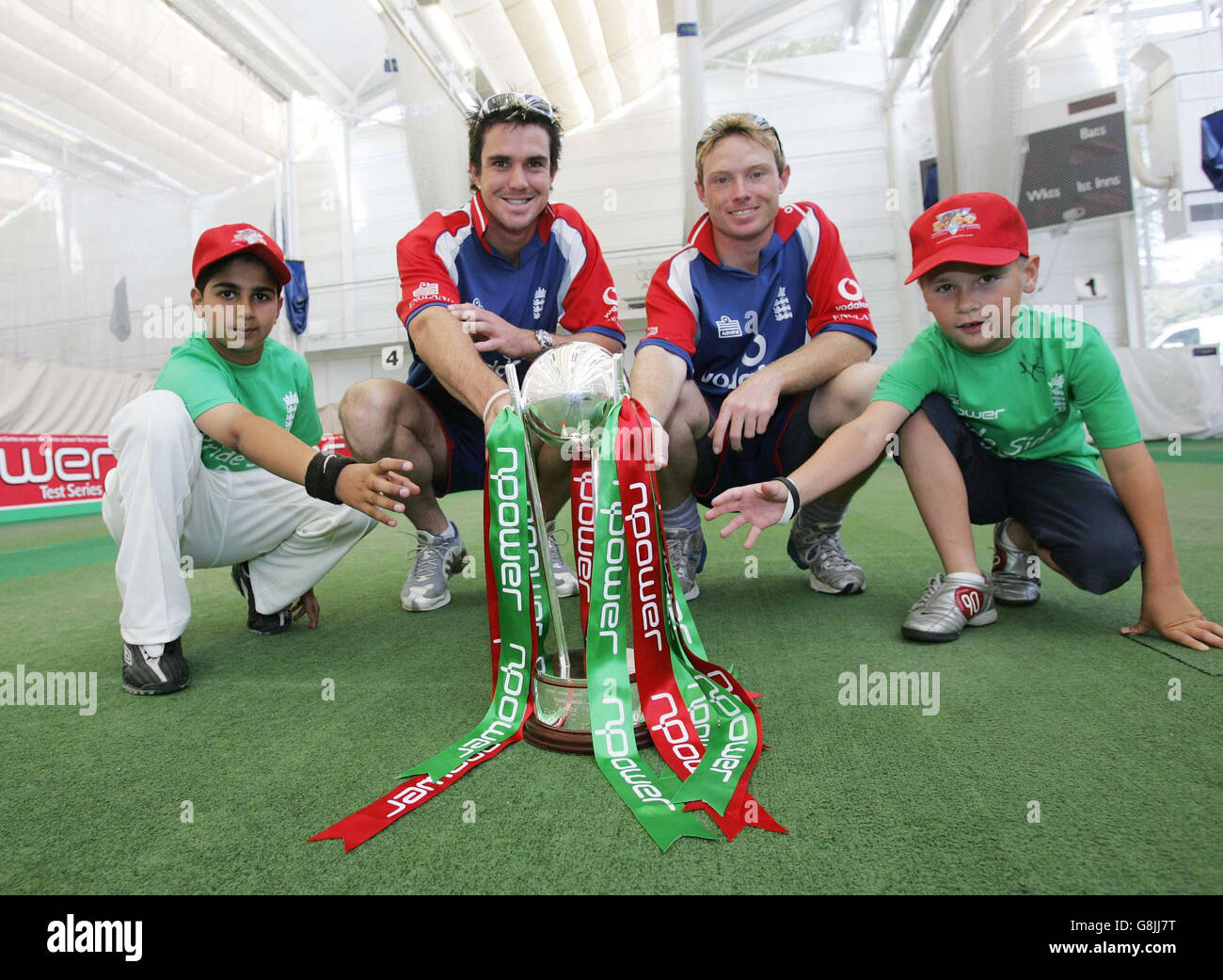 Posing education hostpics hi-res stock photography and images - Alamy