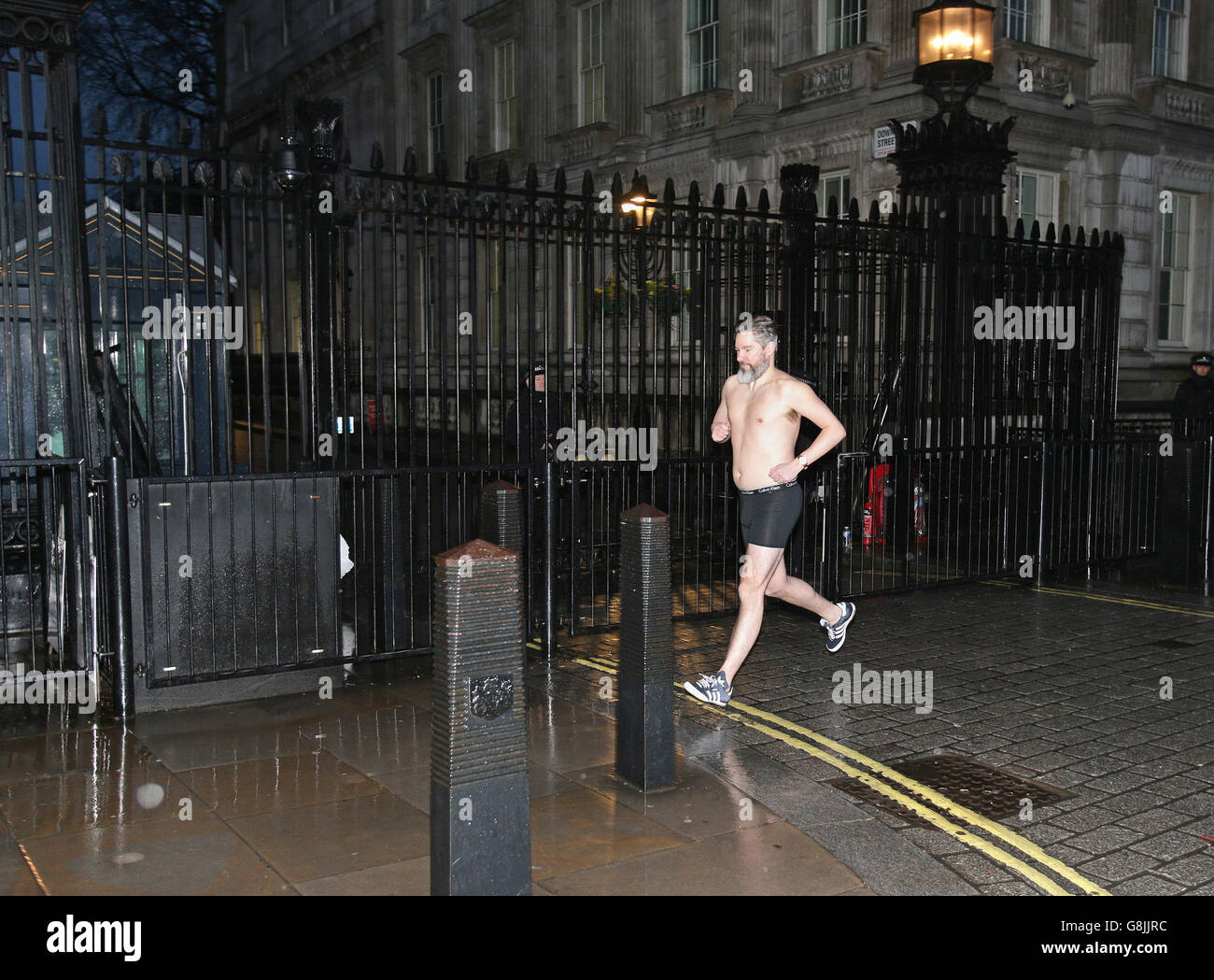 Daily Telegraph political journalist Dan Hodges streaks past Downing ...