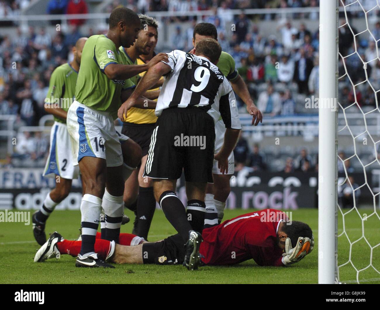 Alan Shearer aerial challenge on Deportivo's goalkeeper Jose Molina ...