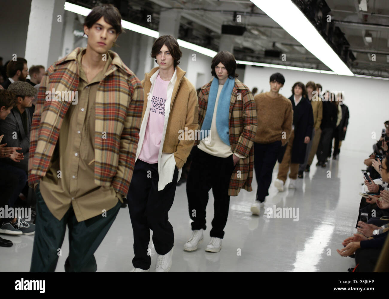 Lou Dalton Catwalk - London Collections Men AW2016 Stock Photo - Alamy