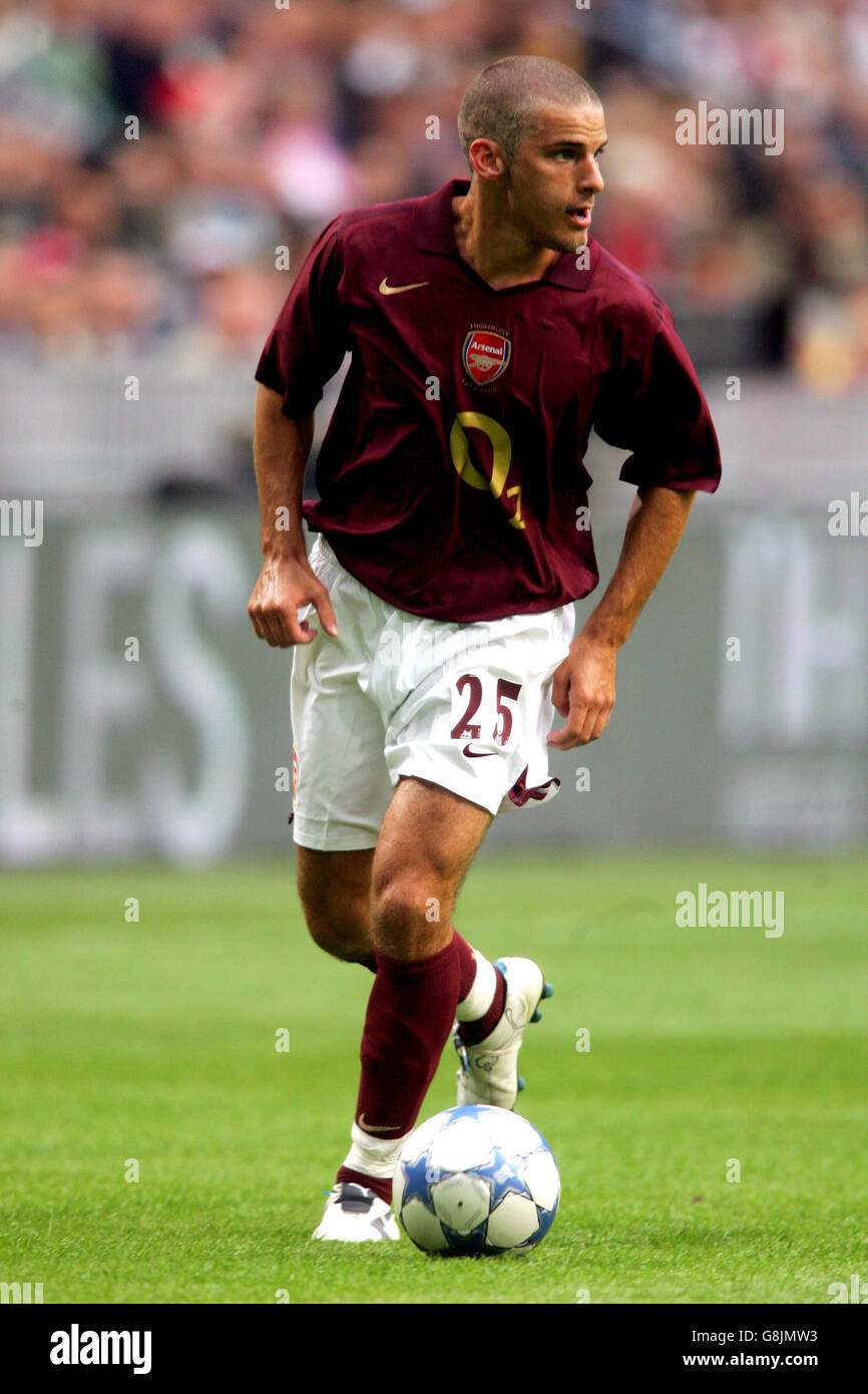 David bentley arsenal hi-res stock photography and images - Alamy