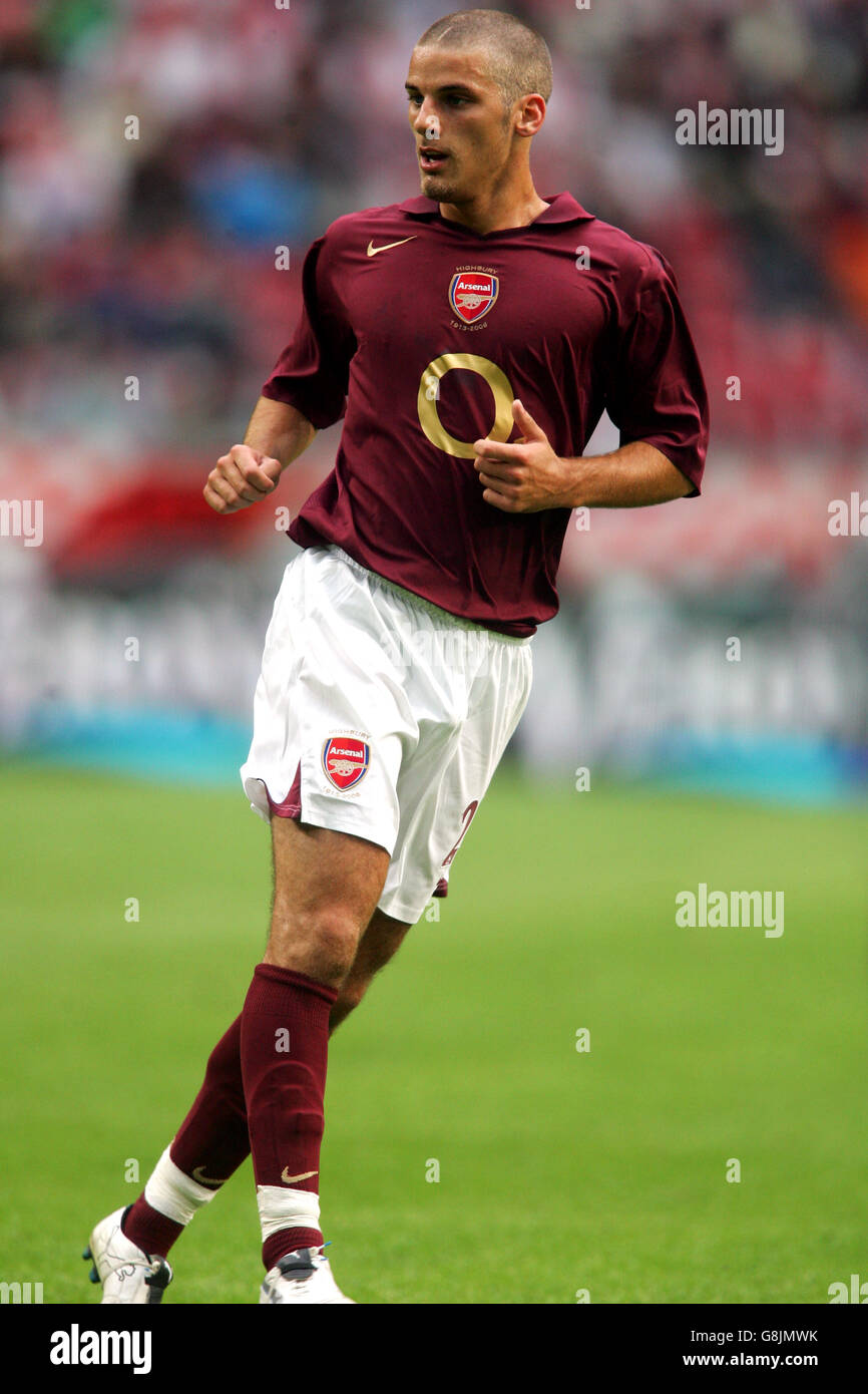 David bentley arsenal hi-res stock photography and images - Alamy