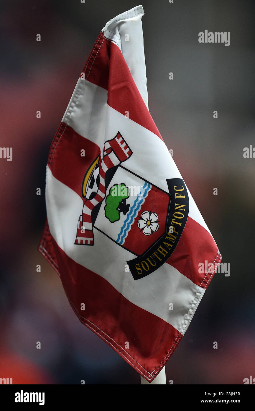 General view of a corner flag baring the Southamton FC club logo Stock ...