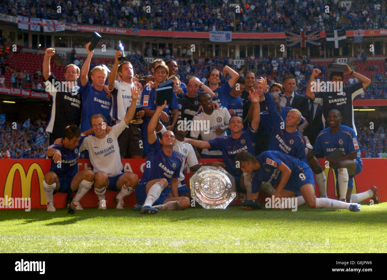 Soccer - FA Community Shield - Chelsea v Arsenal - Millennium Stadium ...