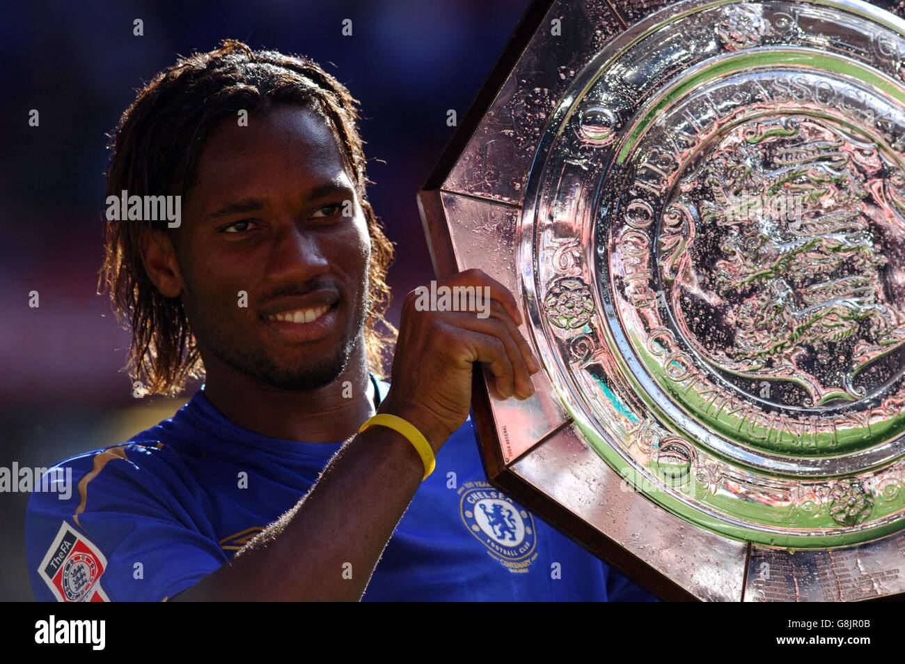 Chelsea community shield trophy hi-res stock photography and images - Alamy
