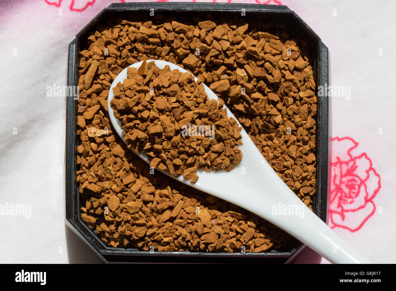 Instant coffee background Stock Photo - Alamy